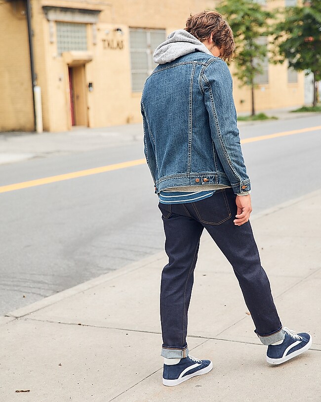 HOW WE’RE WEARING IT: THE JEAN JACKET