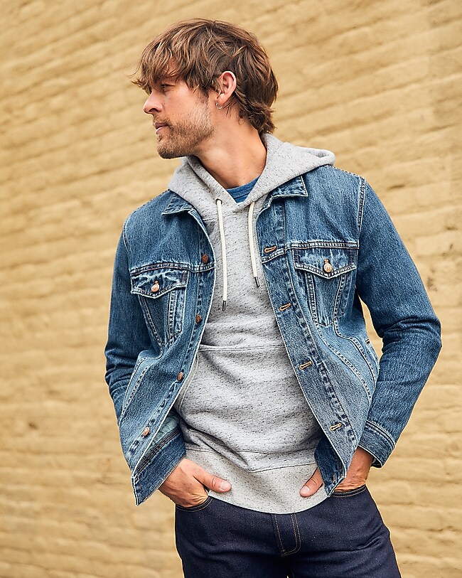 HOW WE’RE WEARING IT: THE JEAN JACKET