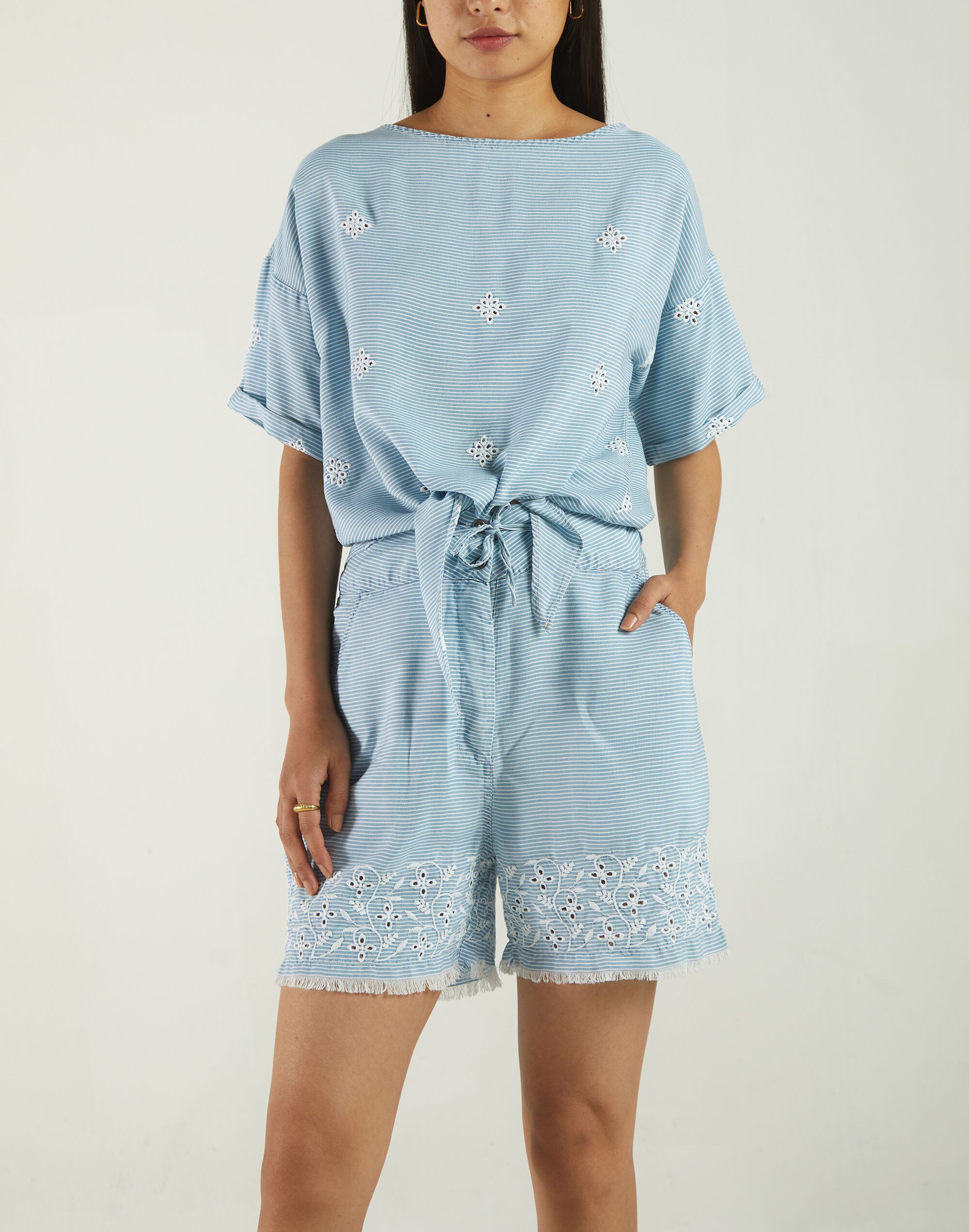 Reistor Twist and Sway top